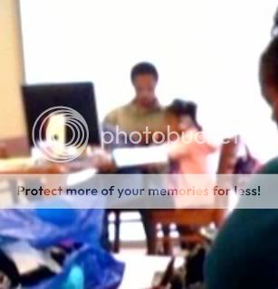 Guy uses his iMac that he brought to a coffee shop?! | MacRumors Forums