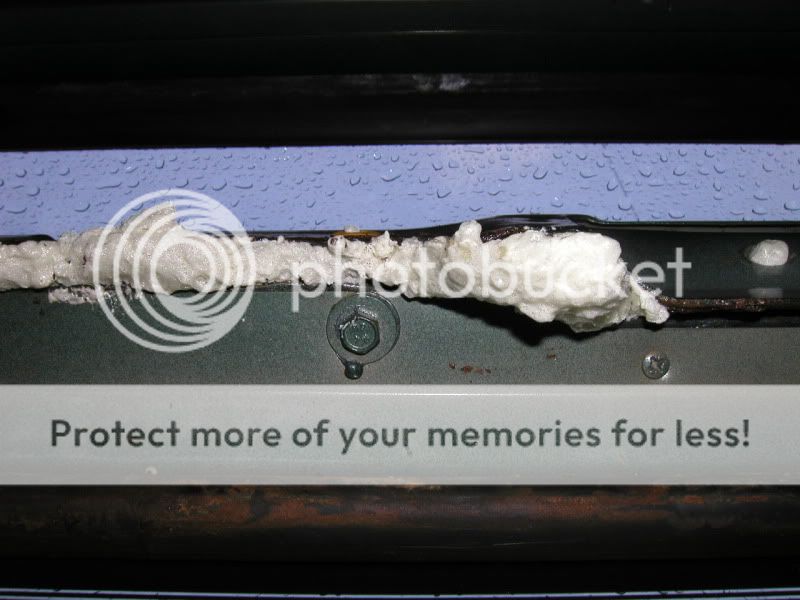 Roof gutter rust | LandyZone - Land Rover Forum